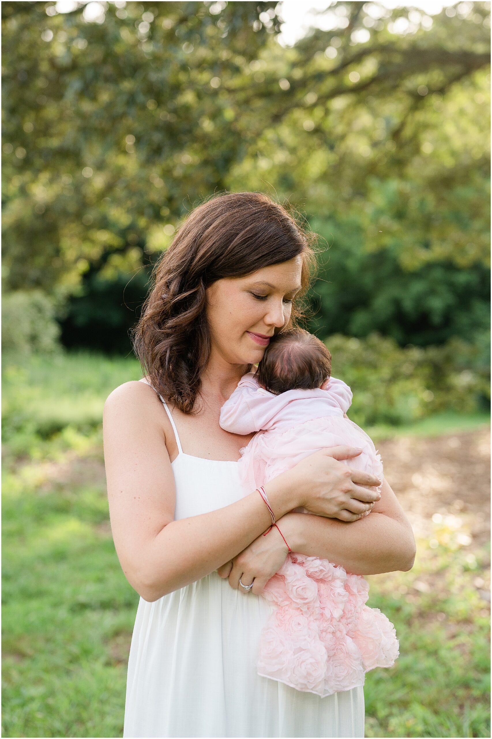 The Beauty of Neutral Colors in Newborn Photography: A Timeless and ...